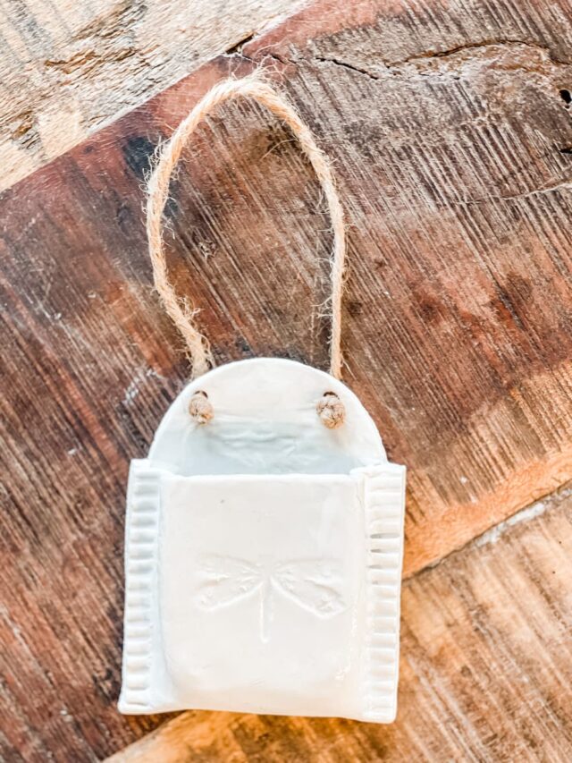 EASY AIR DRY CLAY WALL POCKET - Saved from Salvage