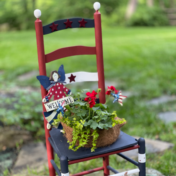 HOW TO MAKE A PATRIOTIC PLANTER FROM A WOODEN CHAIR - Saved from Salvage